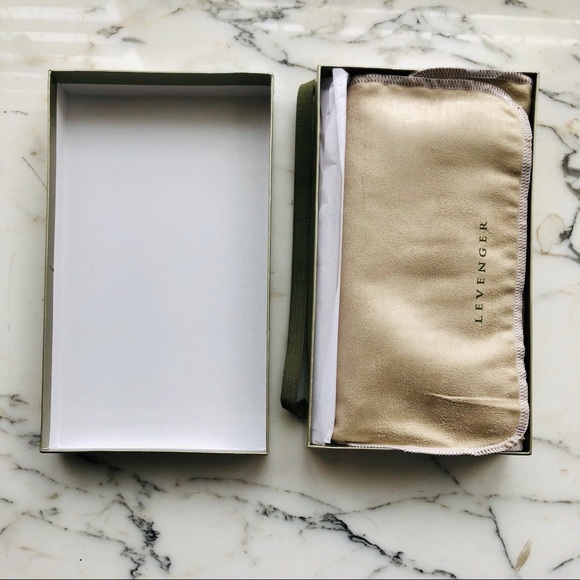 Levenger | Bags | Levenger Black Leather Stitched Accordion Wallet ...